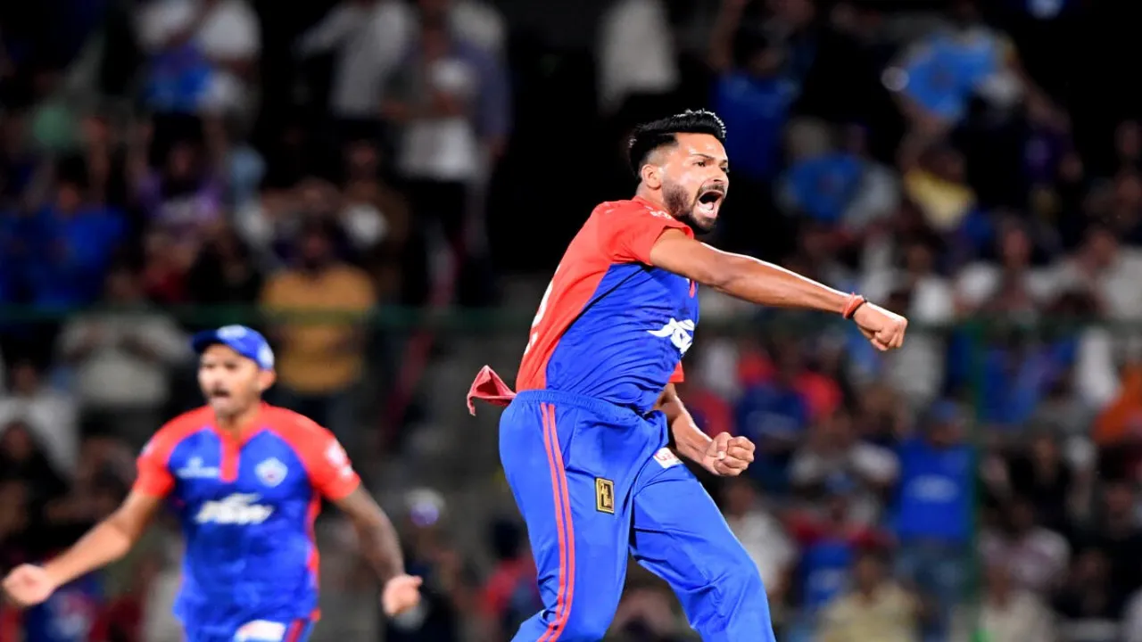 [WATCH] IPL 2025: Mukesh Kumar's pin-point yorker that destabilized LSG ...