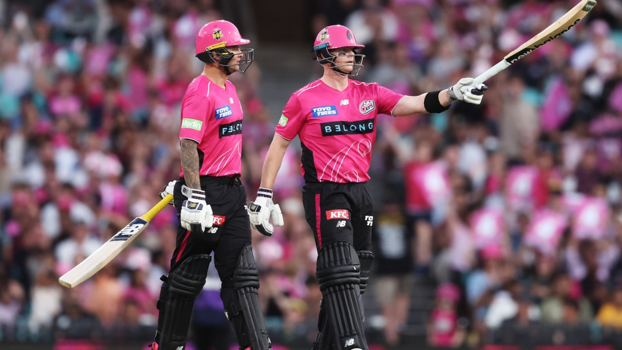 Watch: Steve Smith continues dream run of form with half-century in BBL ...