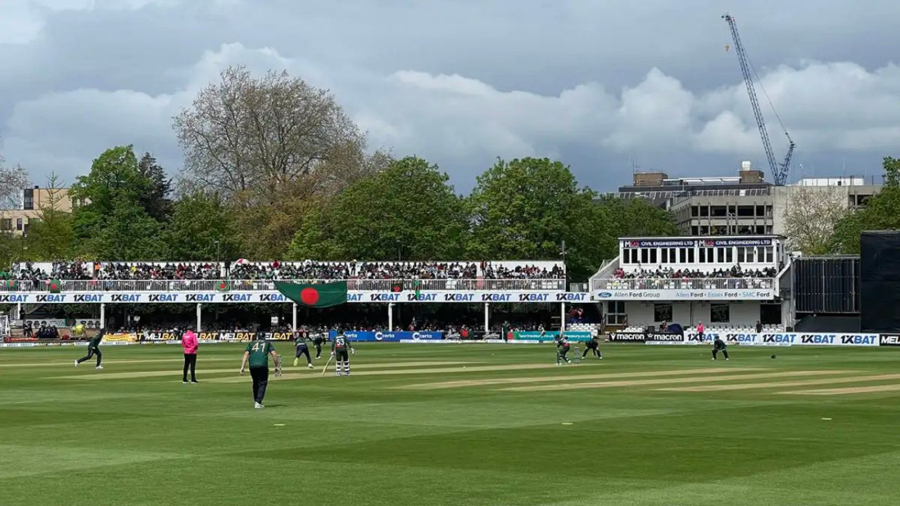 ENG-W vs IND-W Pitch Report - बैटिंग या बॉलिंग, किसे मिलेगा फायदा ...